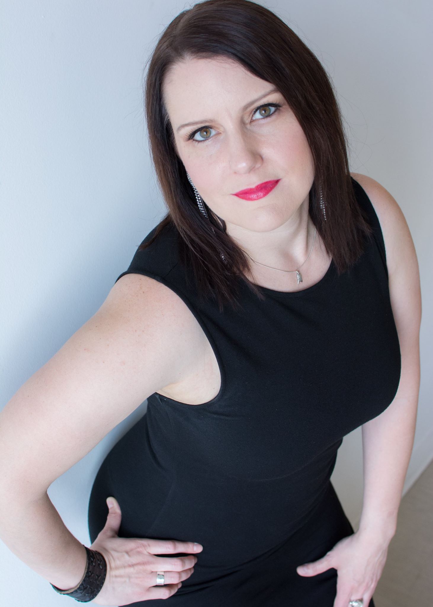 Jen Lewin, Singer/Pianist | Total Entertainment Network BC